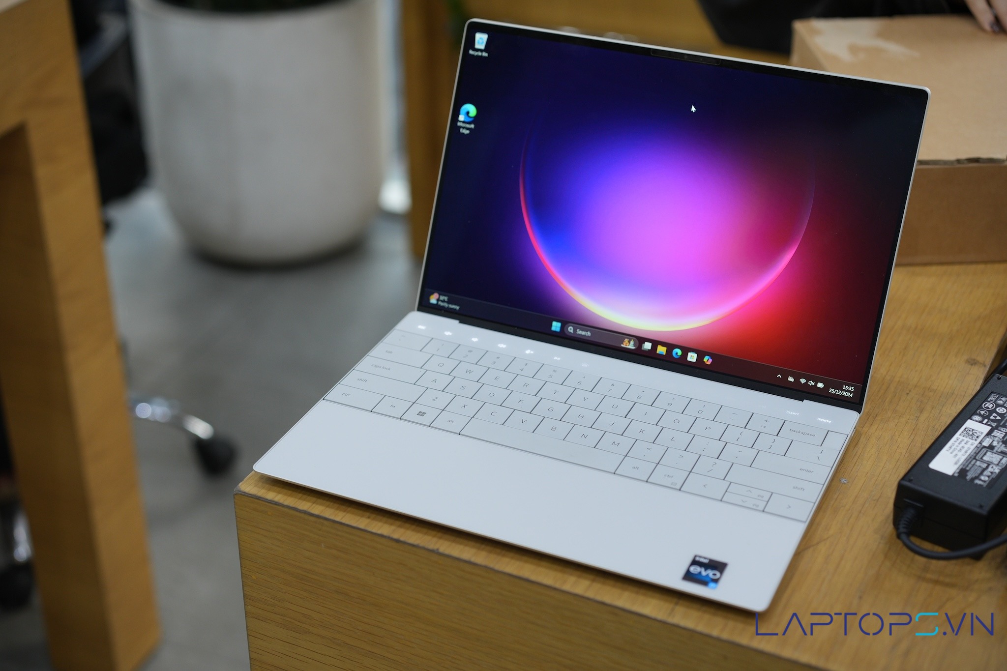 Dell XPS 13 9350 2025 Ultra 7 Processor 256V | 16GB